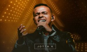 Jotta A, sorprende a su madre tras cirugía de cambio de sexo