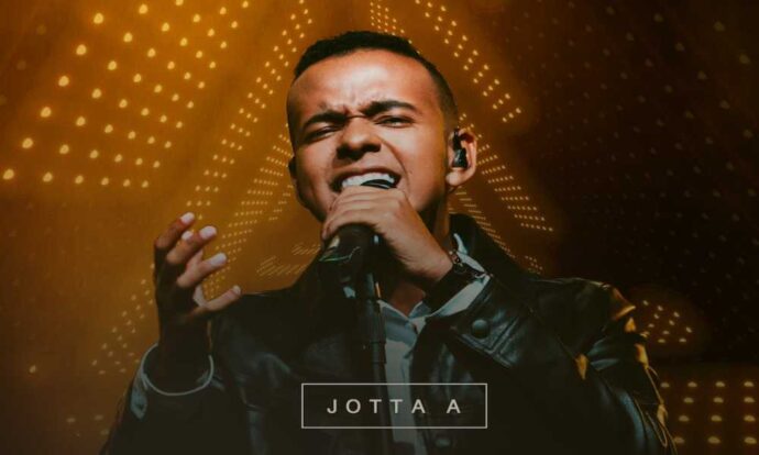 Jotta A, sorprende a su madre tras cirugía de cambio de sexo
