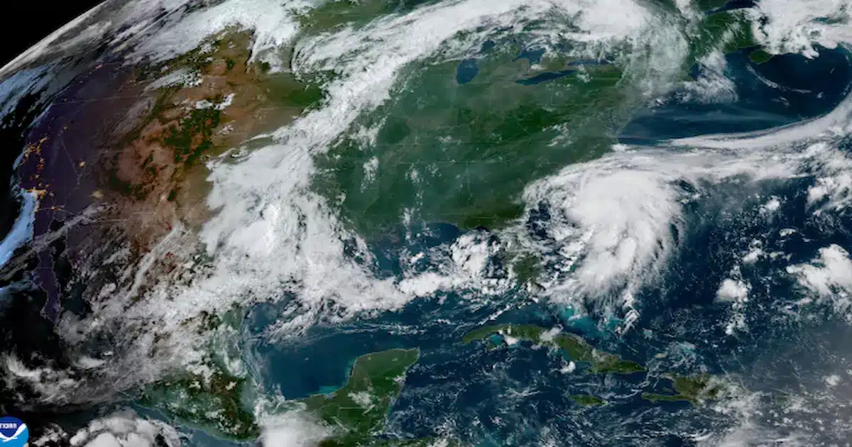 Tormenta tropical “Chantal” toca tierra cerca de Carolina del Sur